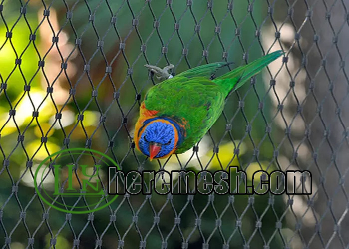 Stainless steel cable net aviary net production in progress